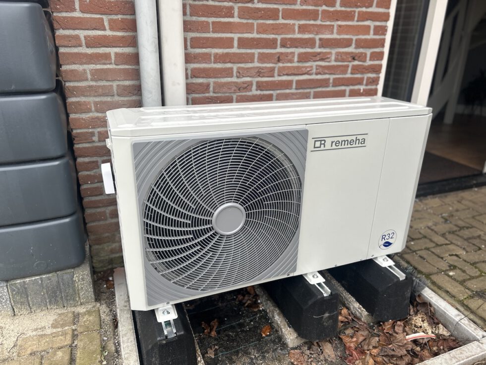 Installatie Elga Ace 6 kW Monoblock Warmtepomp - Energieplein